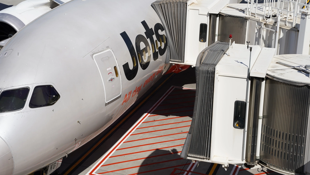 How to board and disembark your flight | Jetstar